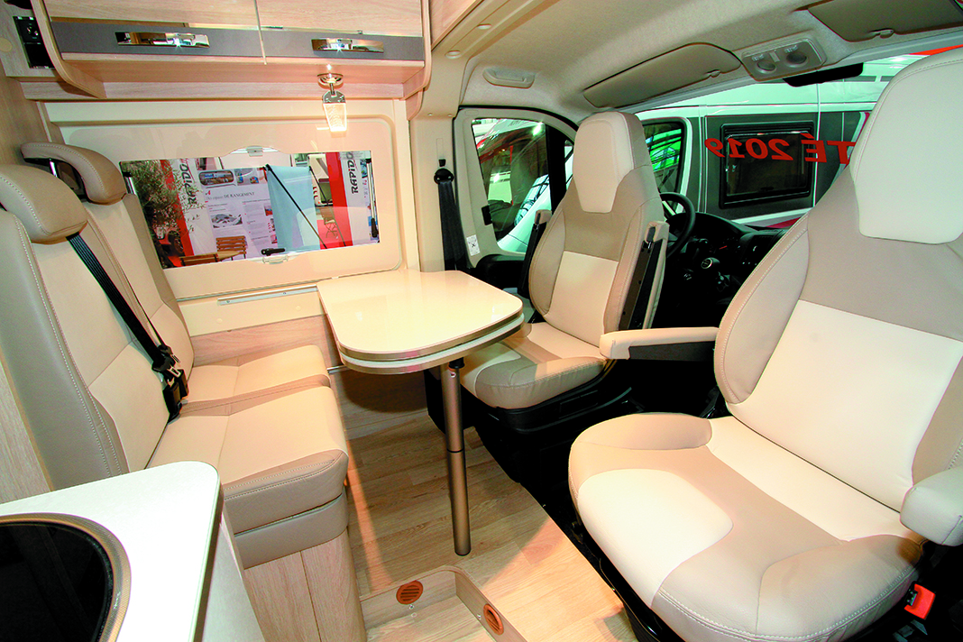 Essai : Rapido V43 | Van Magazine